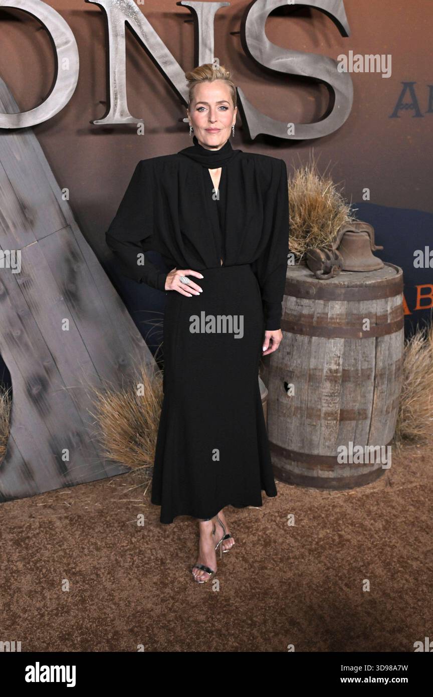Gillian Anderson bei der Premiere der Netflix-Serie The Abandons im Netflix Tudum Theater. Los ...