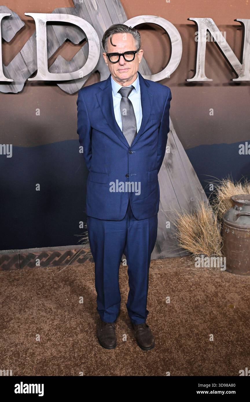 Stephen Surjik bei der Premiere der Netflix-Serie The Abandons im Netflix Tudum Theater. Los ...