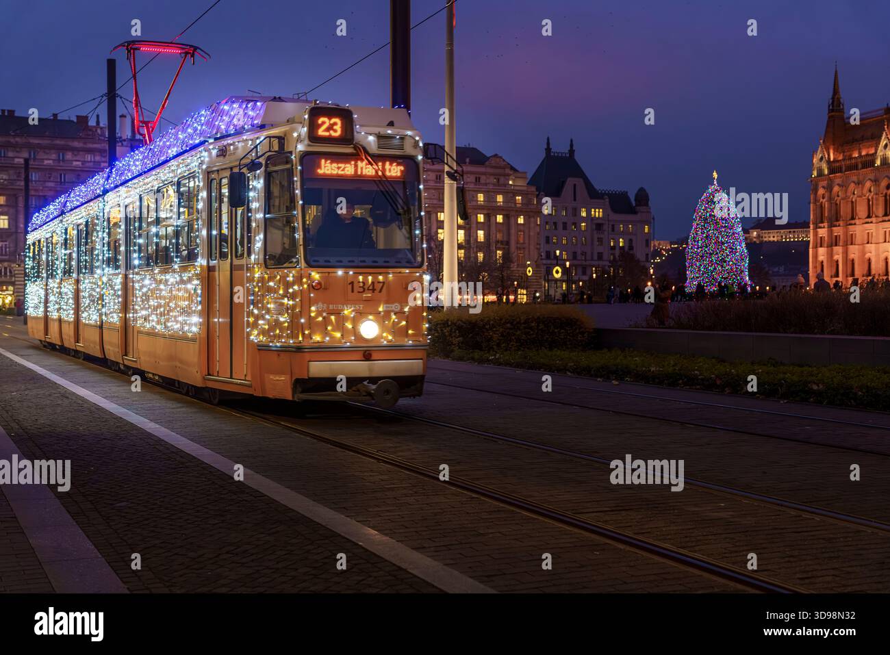 Budapest hungary december 2025 decorated hi-res stock photography and ...