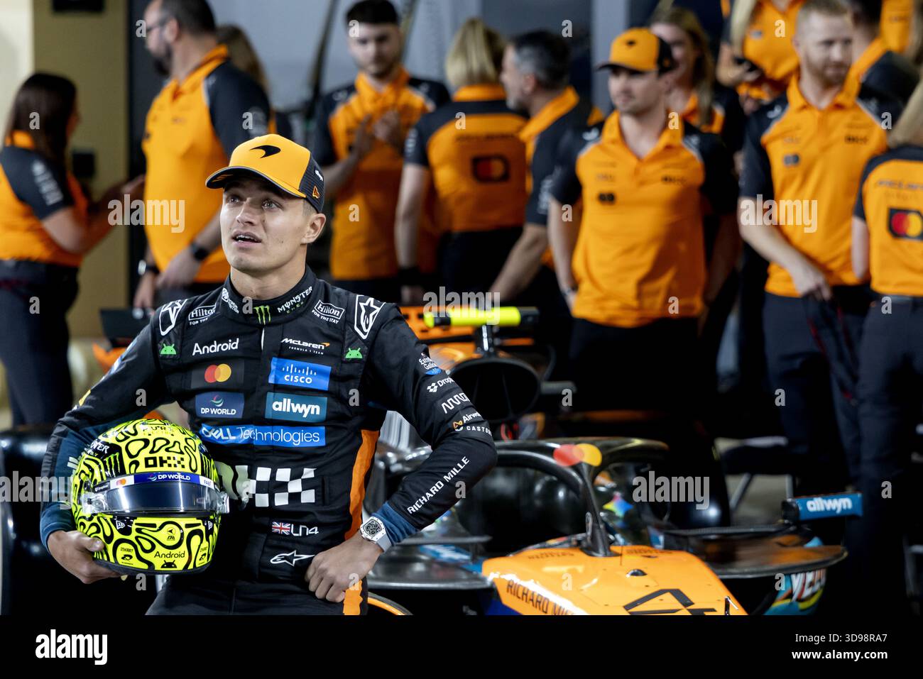 ABU DHABI - Lando Norris (McLaren) during a team photo at the Yas ...