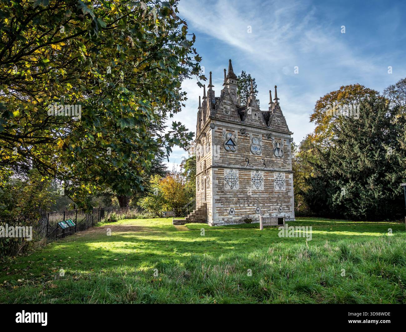 The image is of the Elizabethan Triangular Lodge Everything about the ...