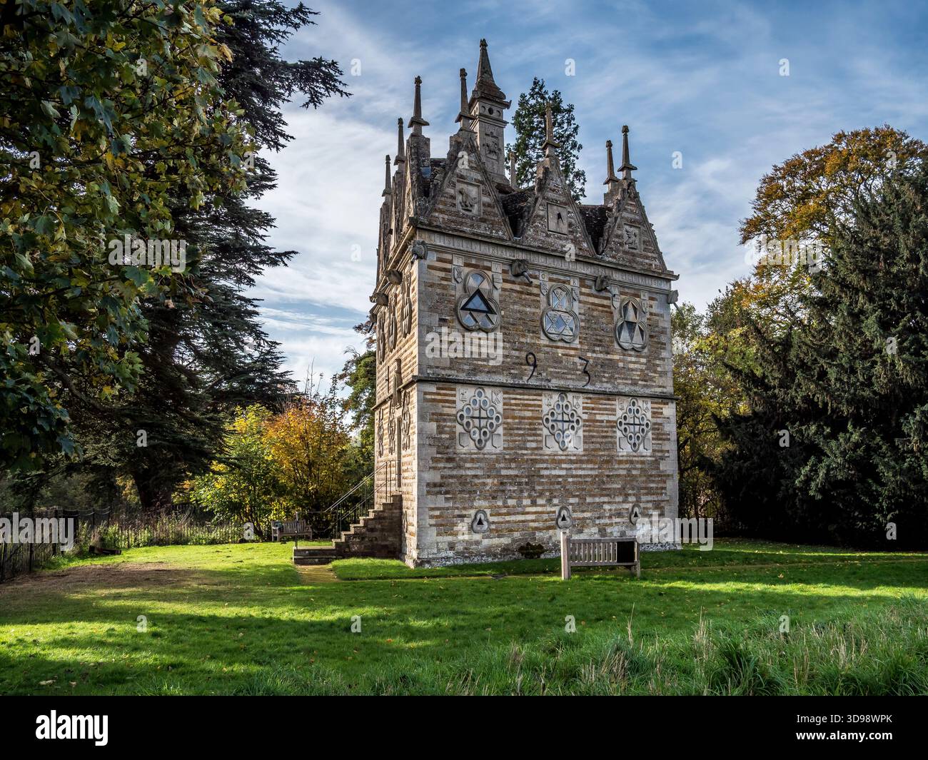 The image is of the Elizabethan Triangular Lodge Everything about the ...