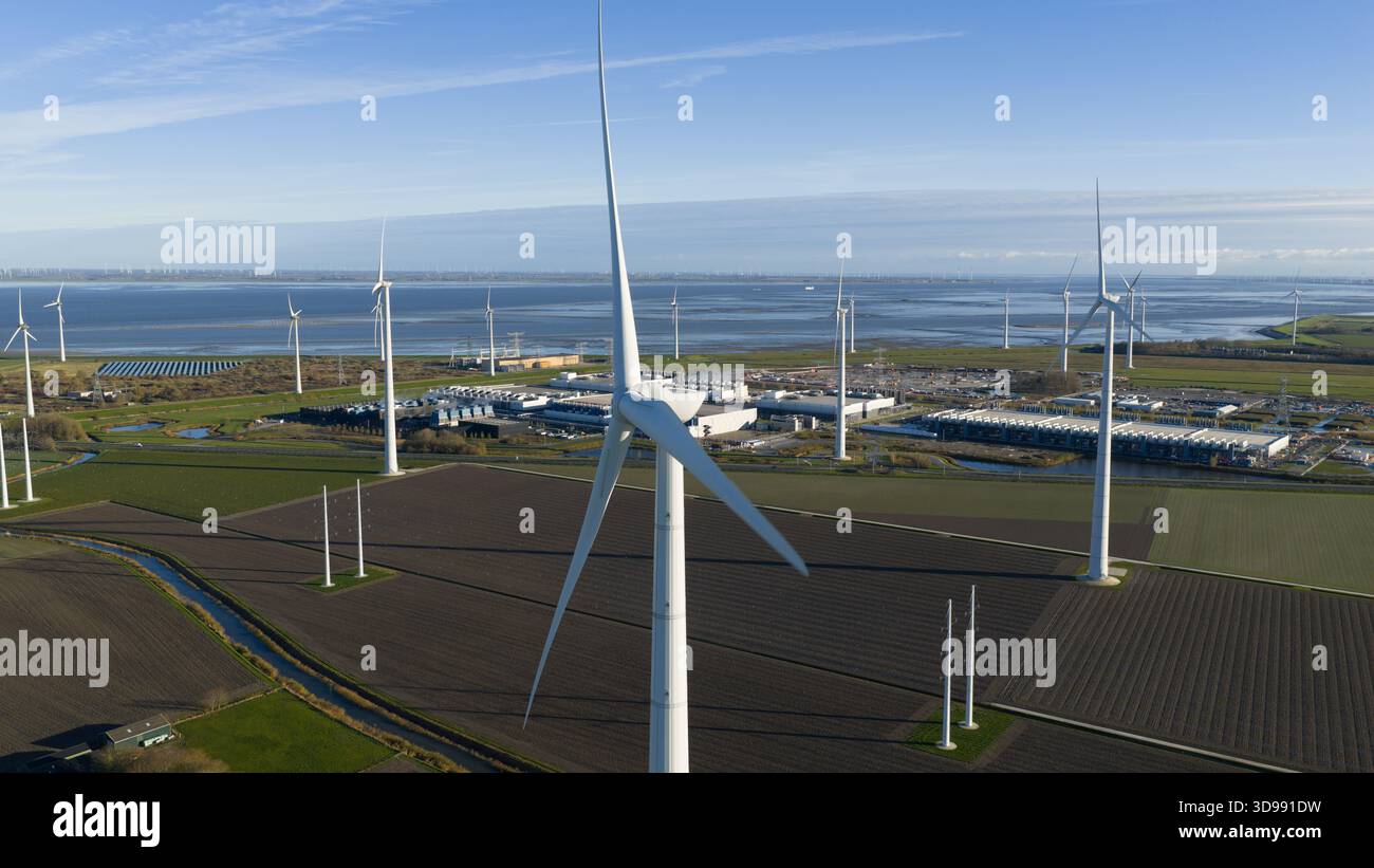 Clean energy data center future hi-res stock photography and images - Alamy