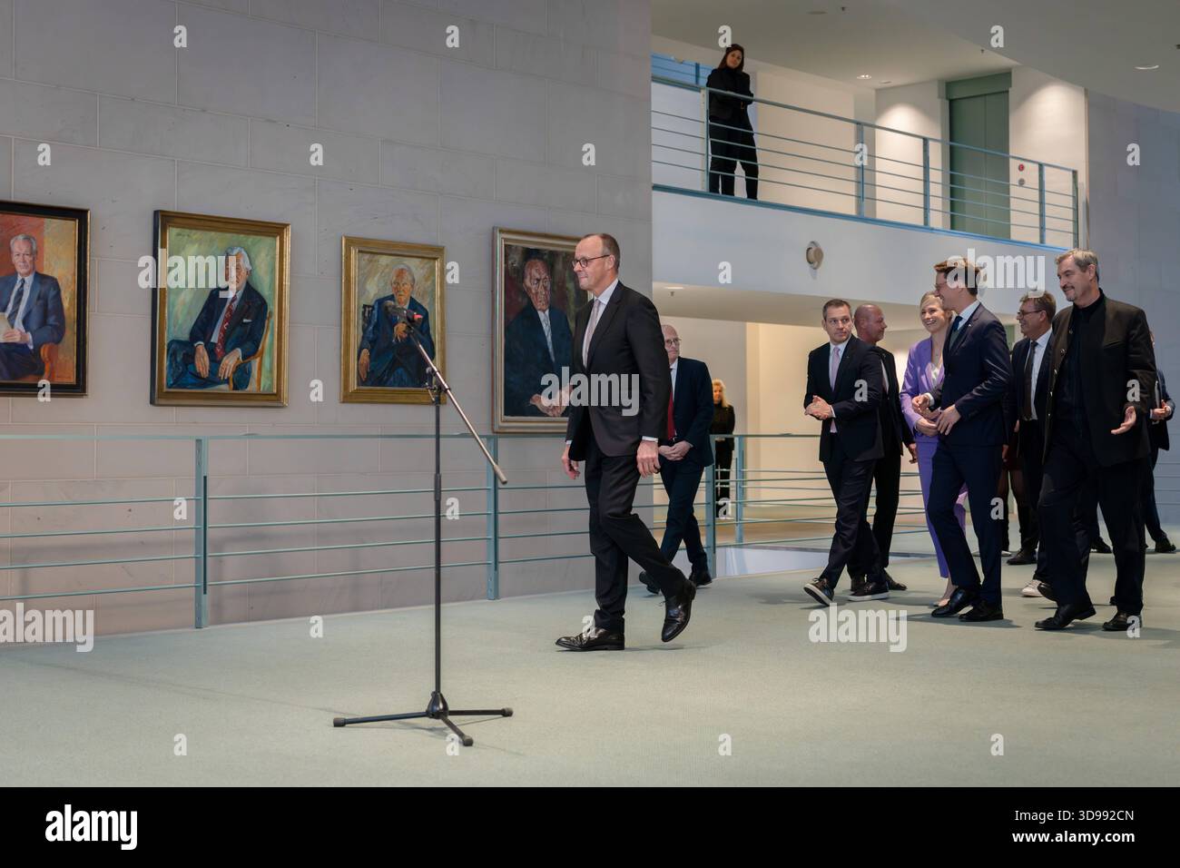 Unterzeichnung, Vereinbarung, Olympiabewerbung Bundeskanzler Friedrich ...