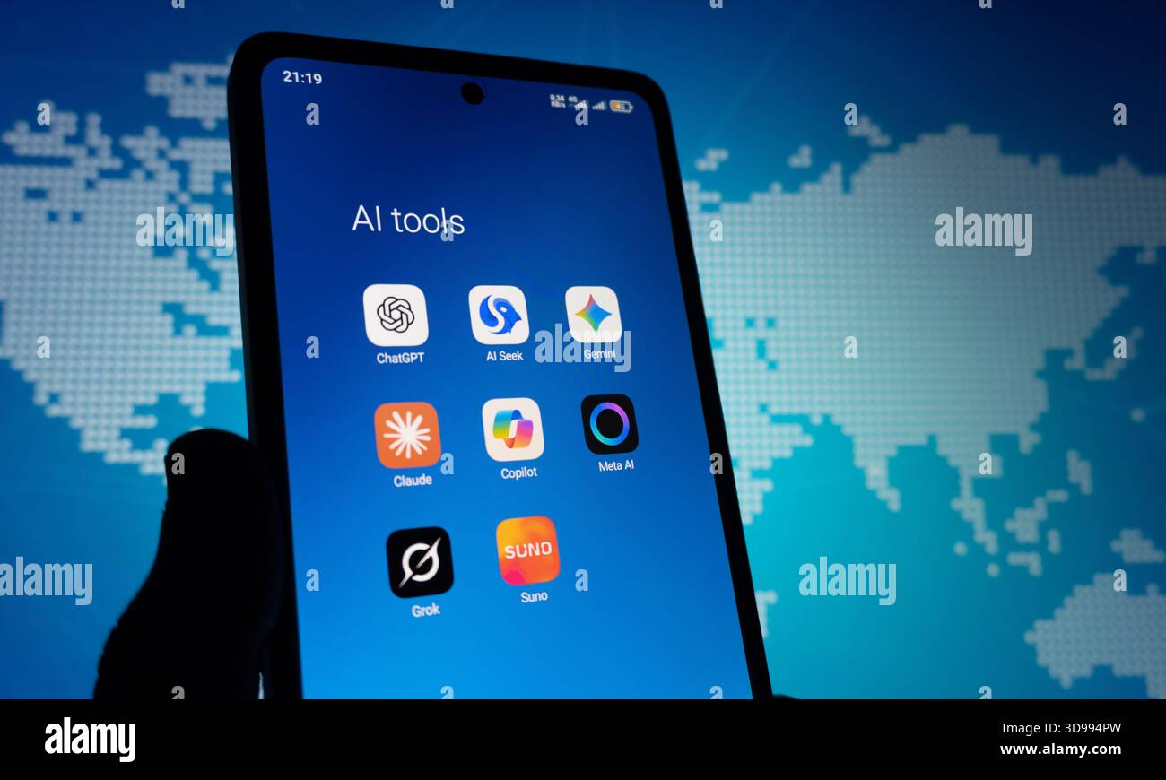 Ai tools chatgpt deepseek hi-res stock photography and images - Alamy