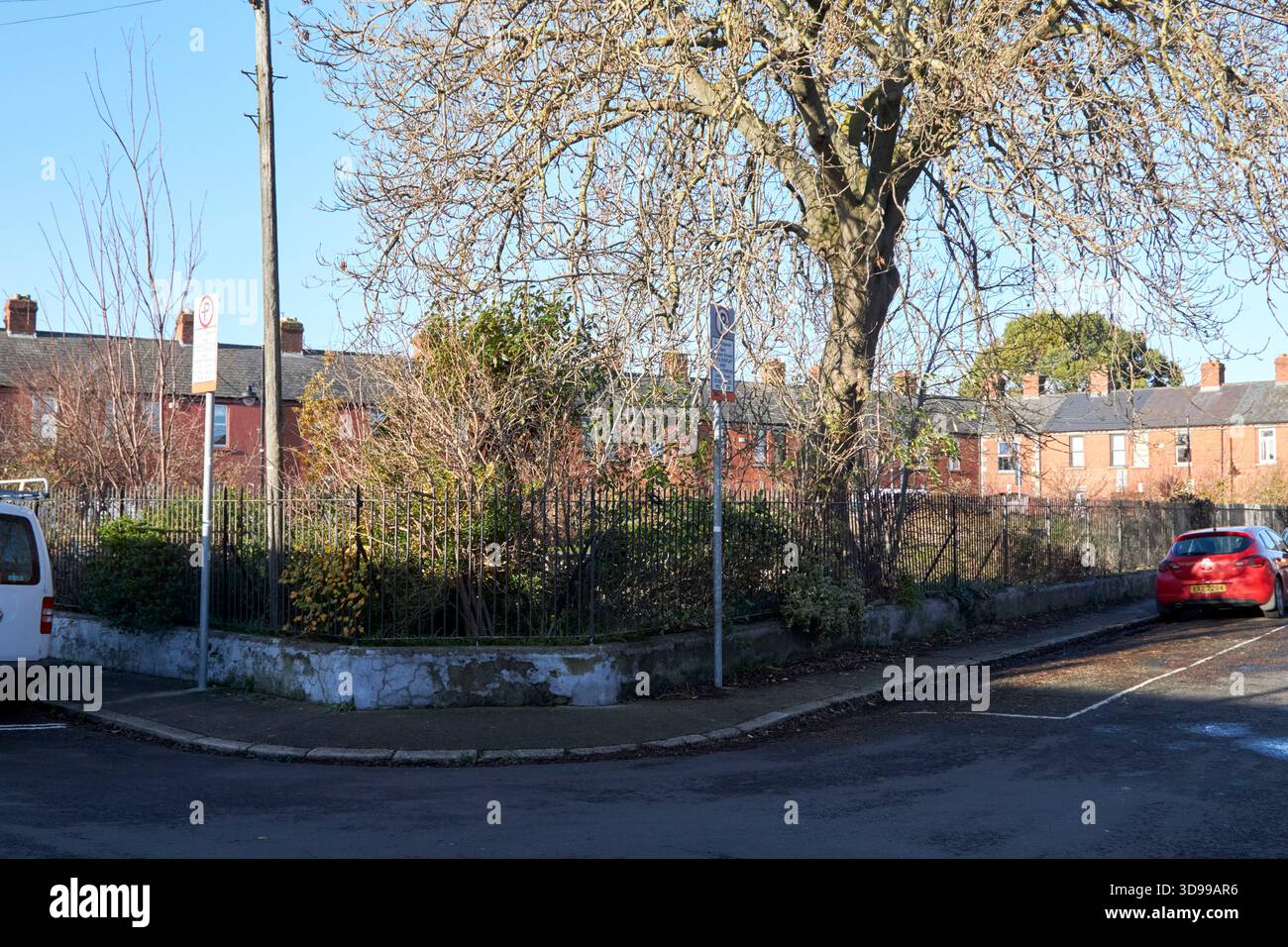 Decourcy square hi-res stock photography and images - Alamy