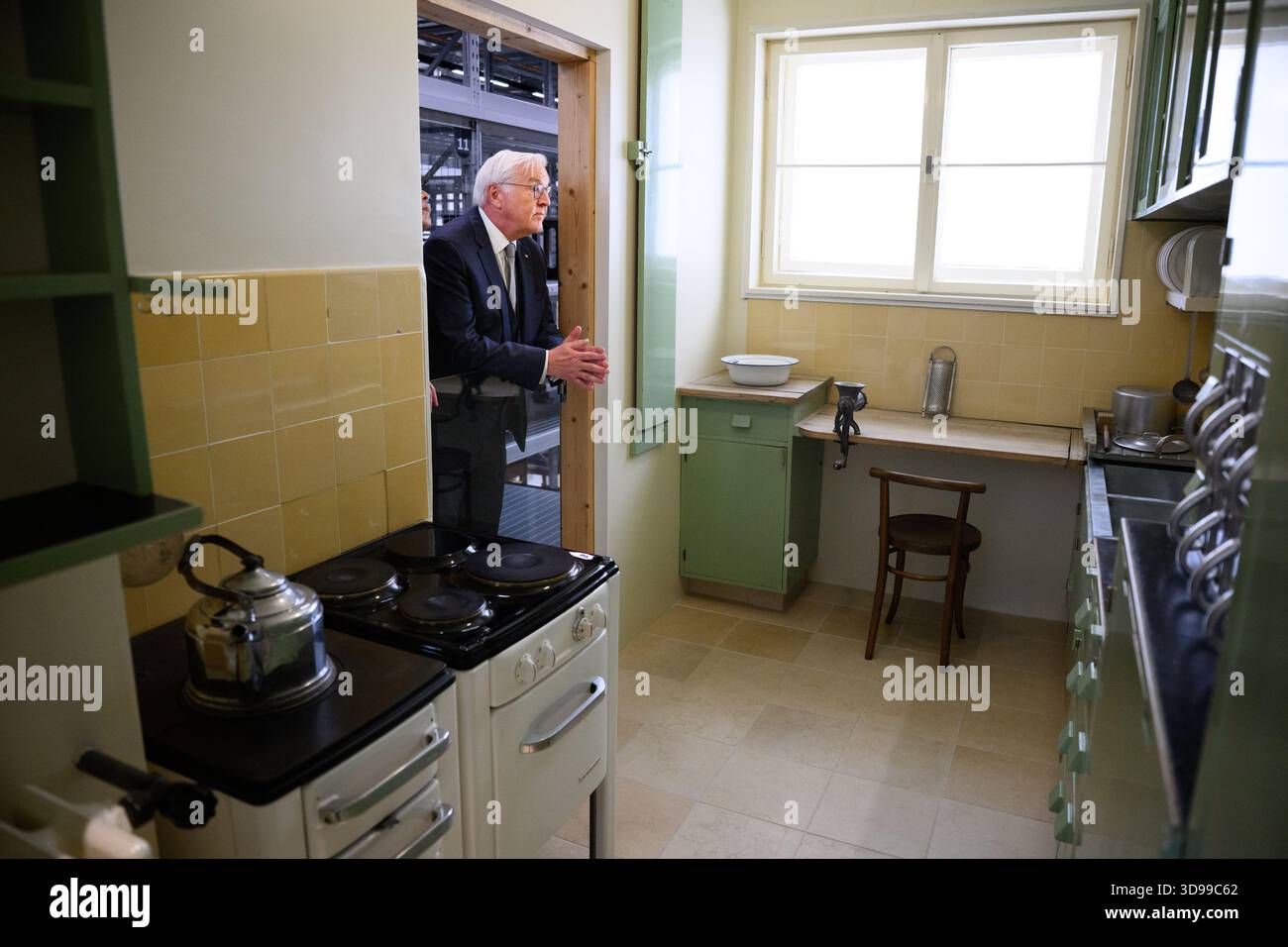 04 December 2025, Great Britain, London: German President Frank-Walter ...