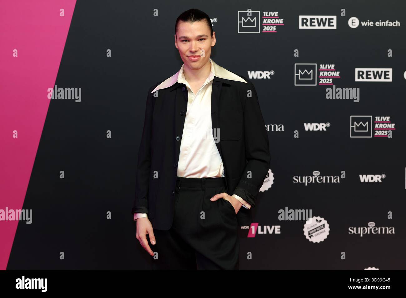 04 December 2025, North Rhine-Westphalia, Bielefeld: Helge Mark, actor ...