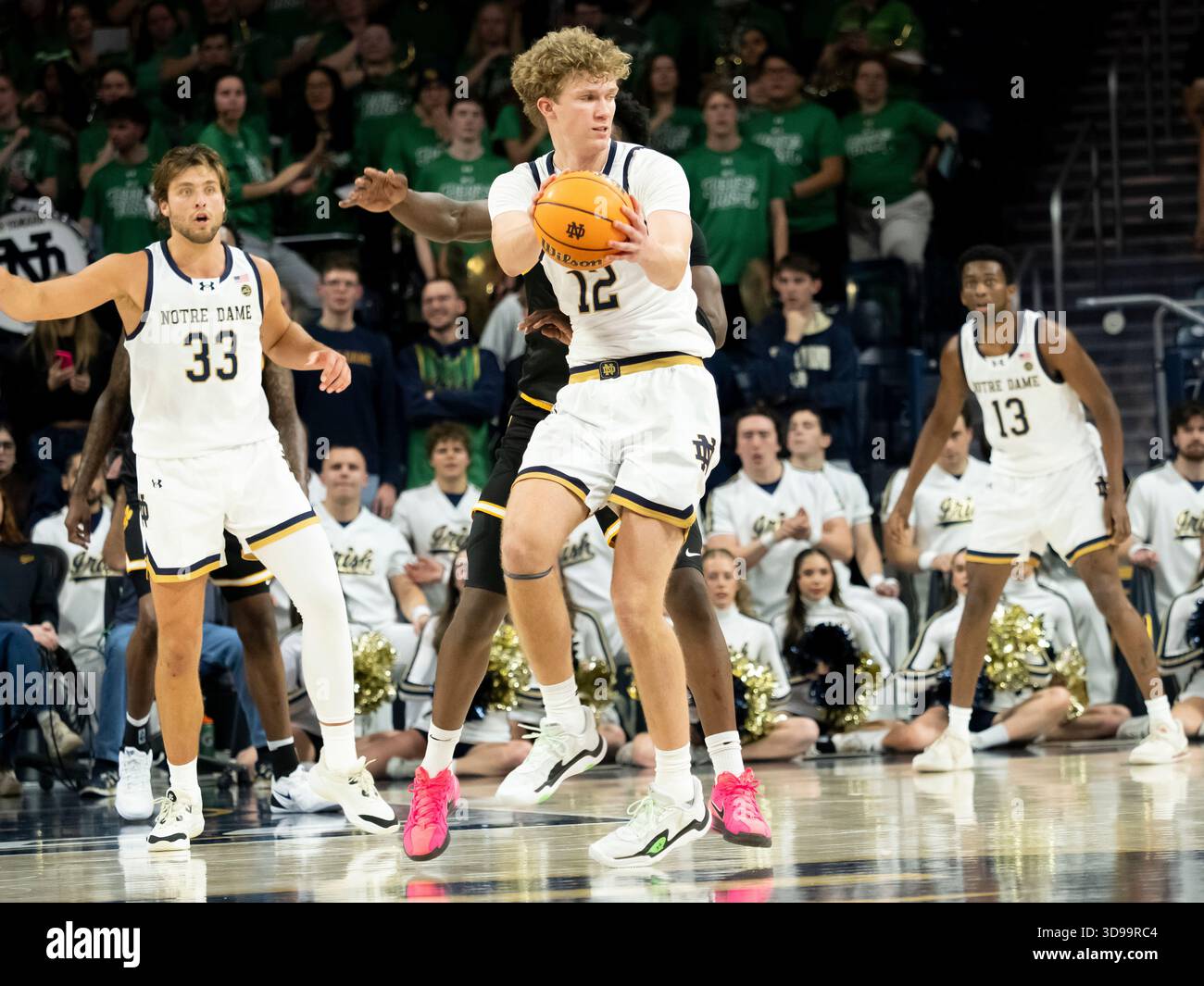 SOUTH BEND, IN - DECEMBER 02: Notre Dame Fighting Irish forward Garrett ...
