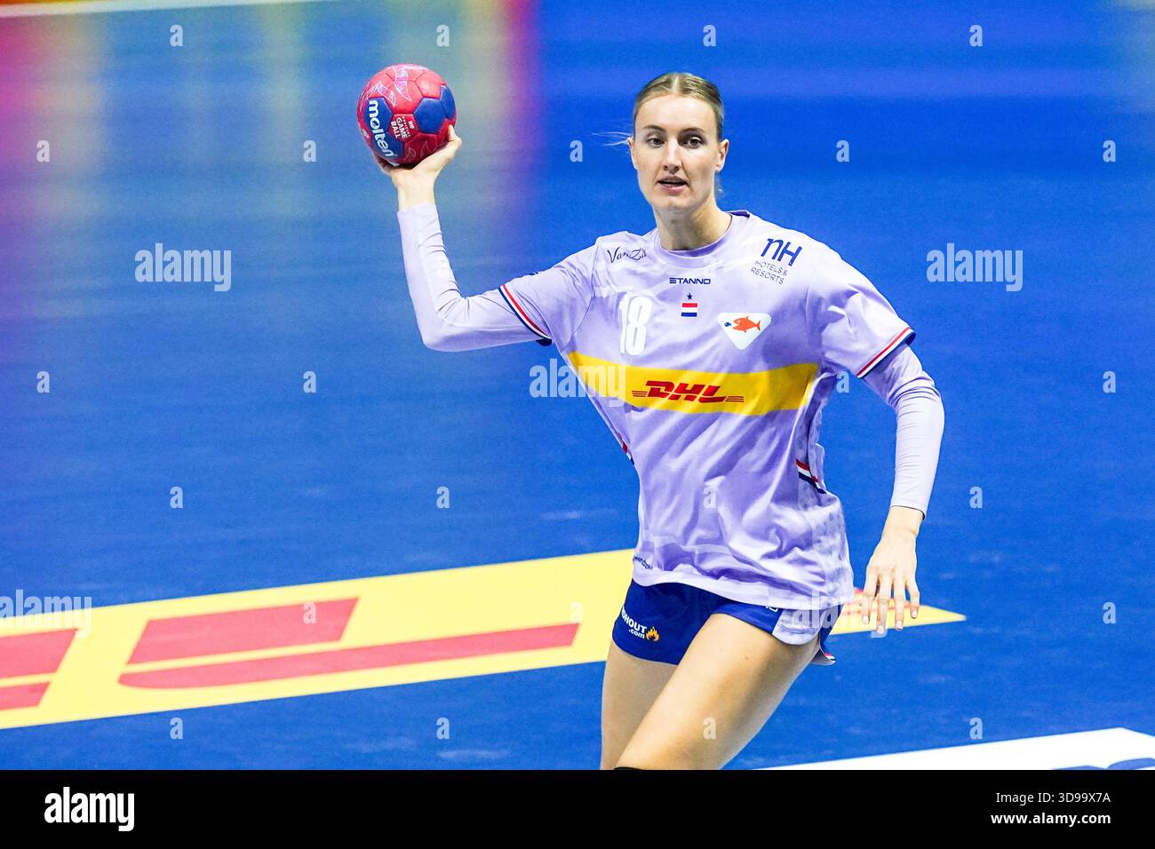 ROTTERDAM, NETHERLANDS - DECEMBER 4: Kelly Dulfer of the Netherlands ...