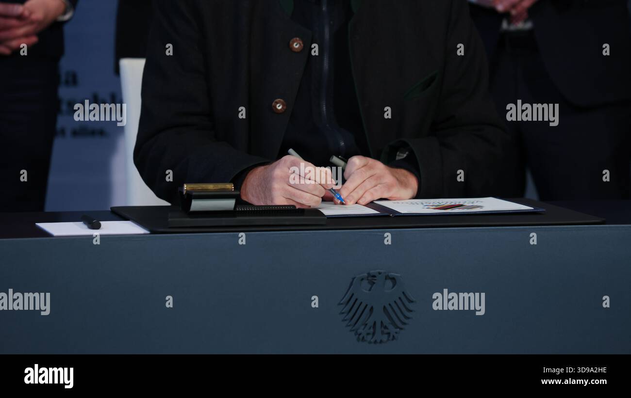 Dosb president thomas weikert hi-res stock photography and images - Alamy