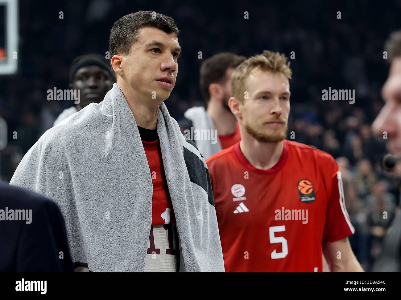 Belgrade, Serbia. 4th Dec, 2025. Bayern's Vladimir Lucic and Niels ...