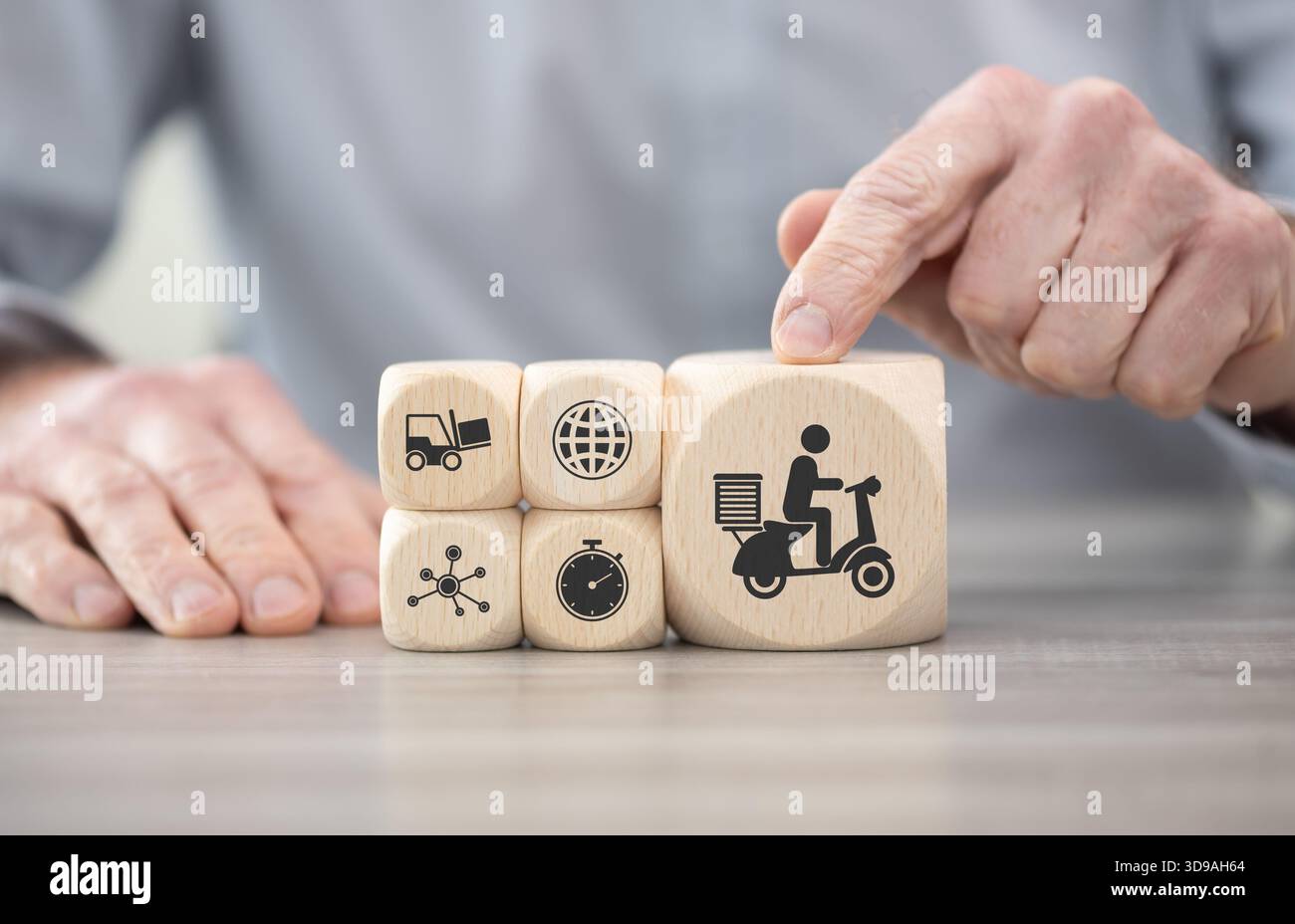 Wooden blocks with symbol of delivery concept Stock Photo - Alamy