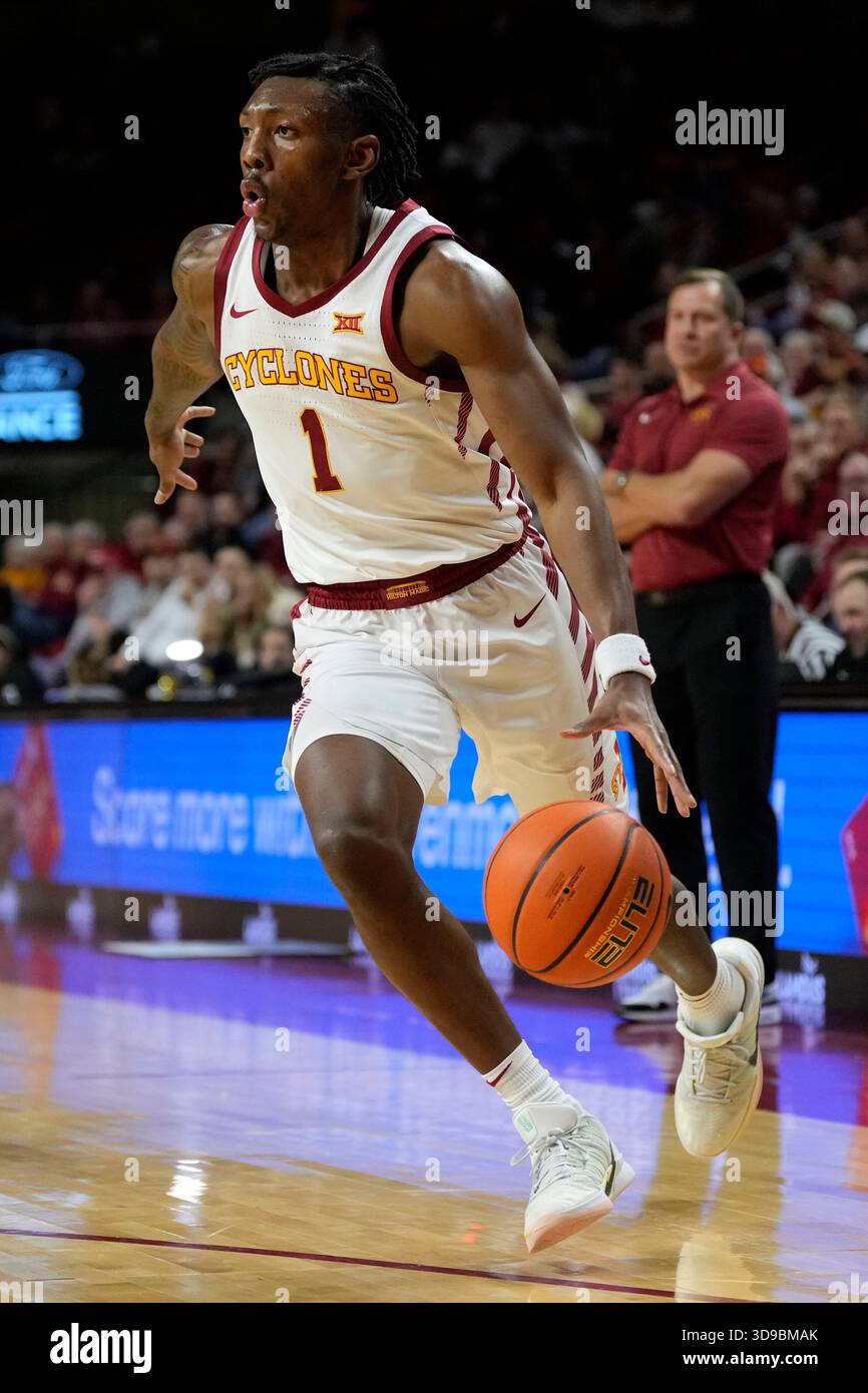 Iowa State guard Jamarion Batemon drives to the basket during the ...