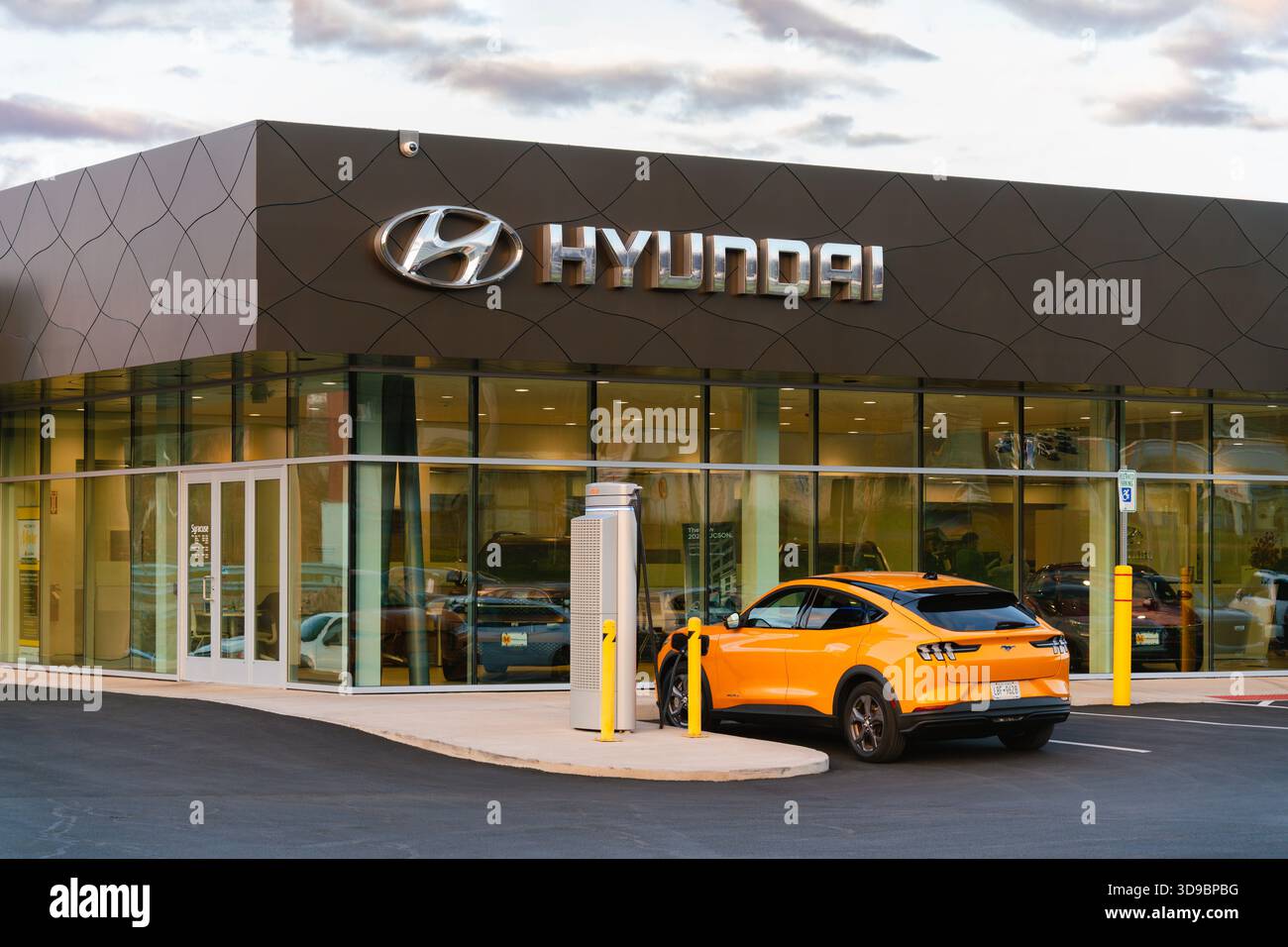 Syracuse, NY - Nov 22, 2025: Matthew Hyundai of Syracuse—authorized ...