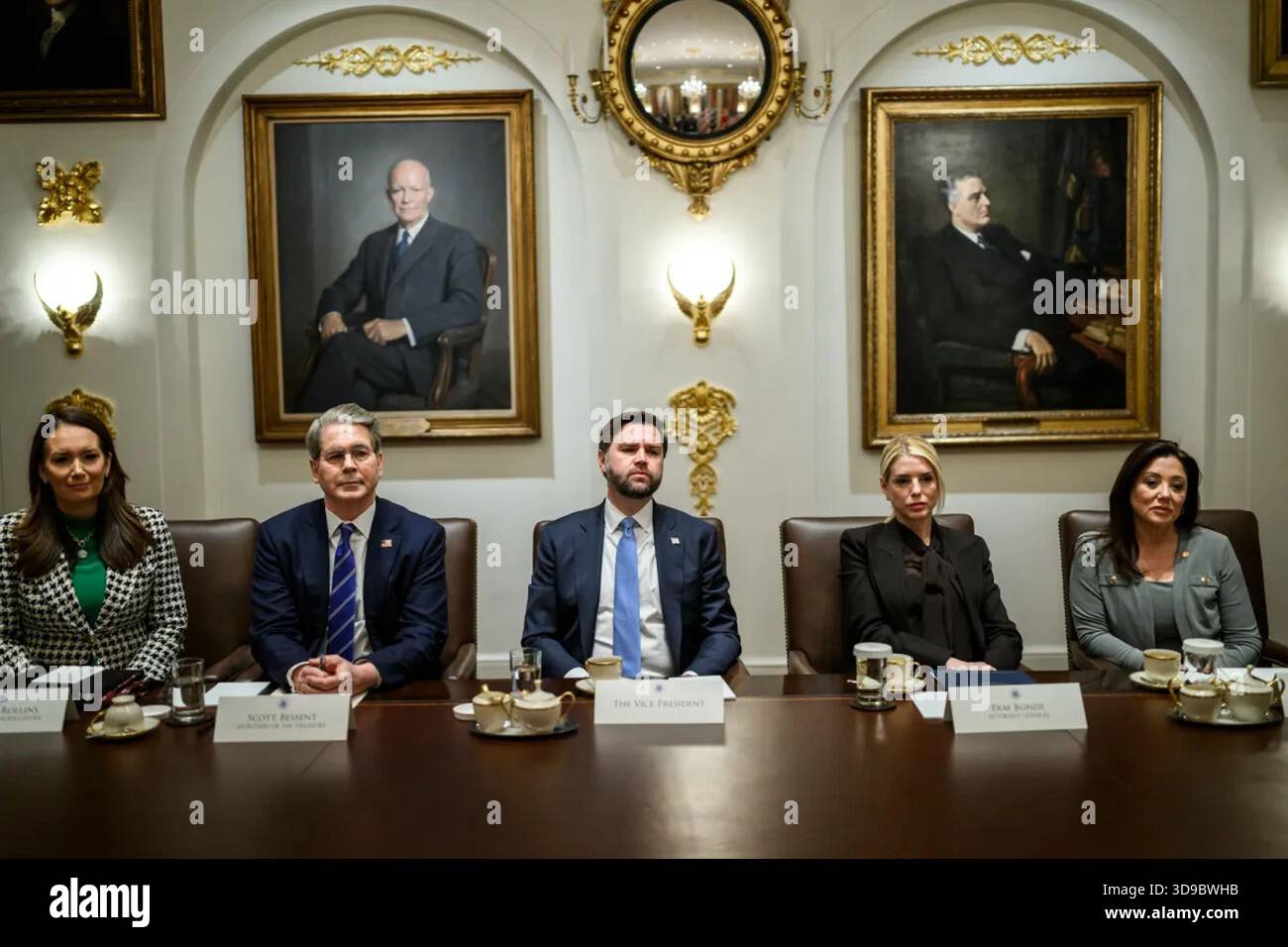 Scott bessent hi-res stock photography and images - Alamy