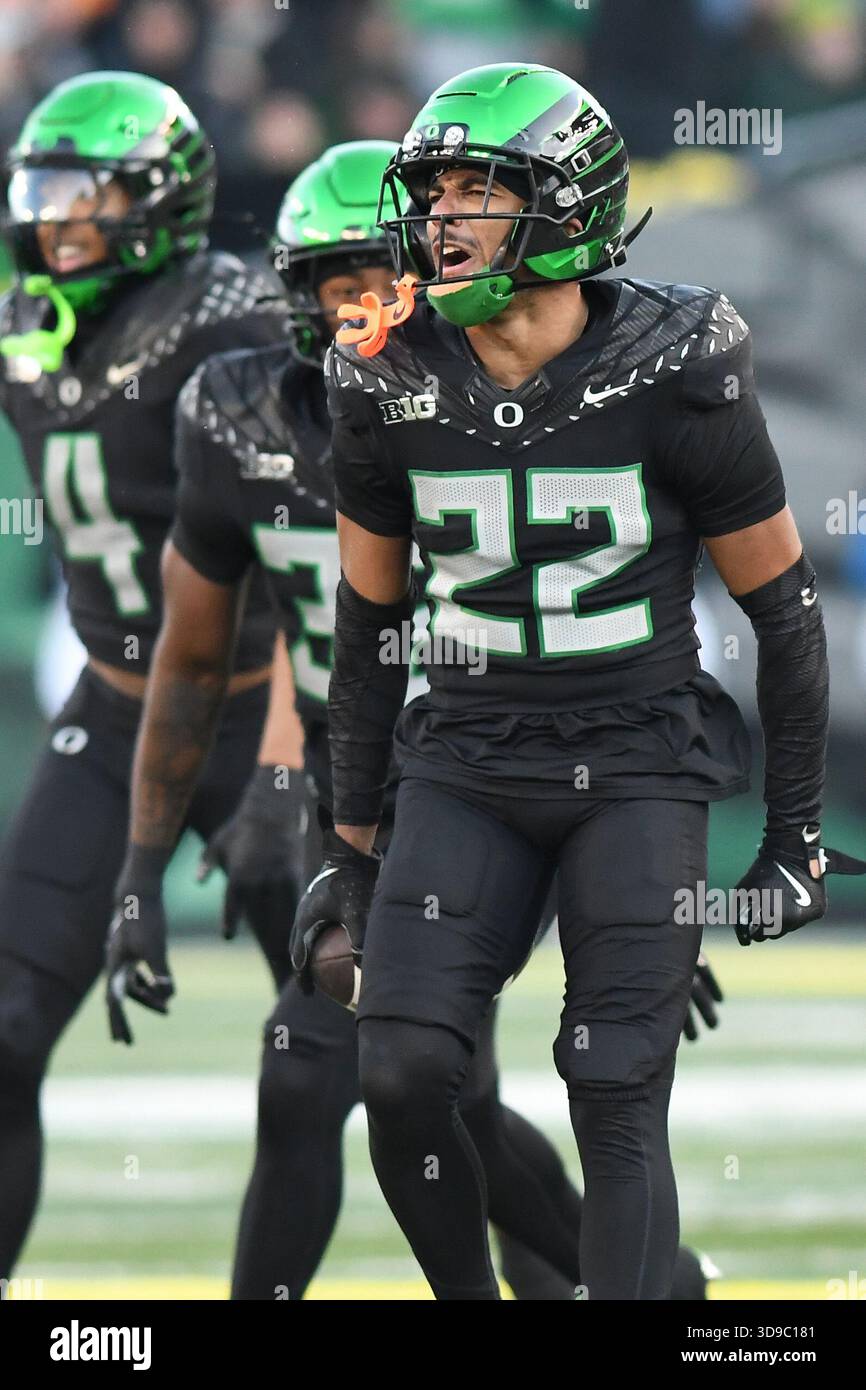 EUGENE, OR - NOVEMBER 22: Oregon Ducks defensive back Jadon Canady (22 ...
