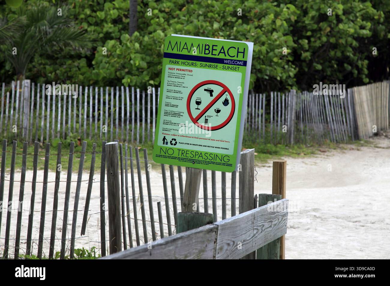 Miami signs hi-res stock photography and images - Alamy