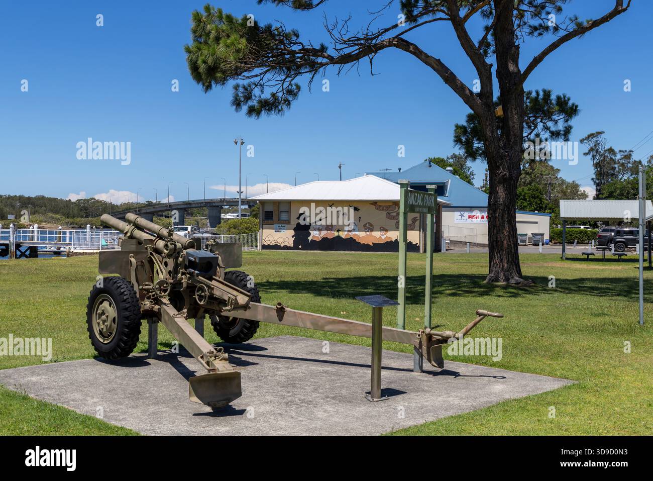 M2a2 howitzer gun hi-res stock photography and images - Alamy