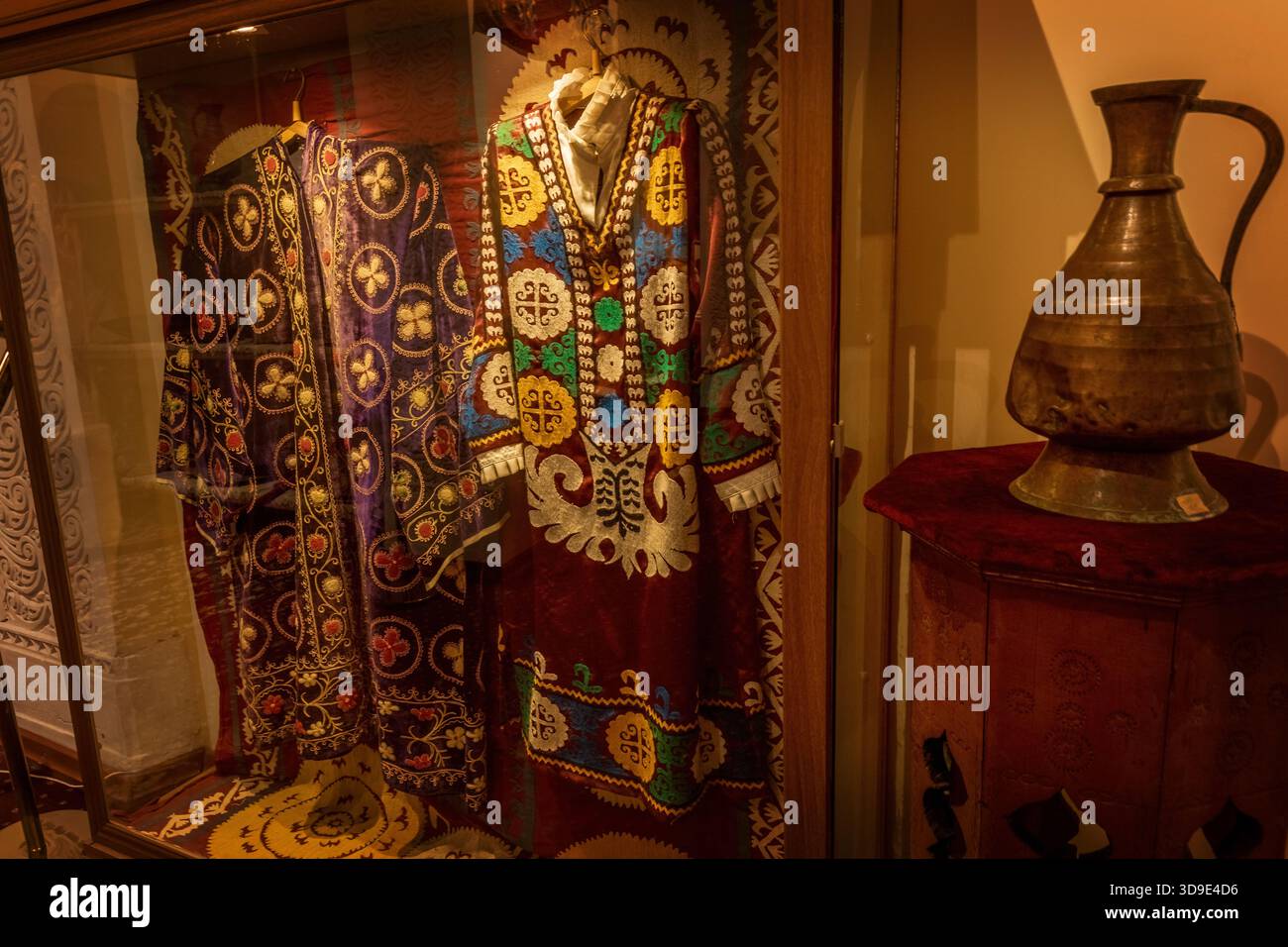 Traditional Tajik national costume in Rudaki Historical Museum in ...
