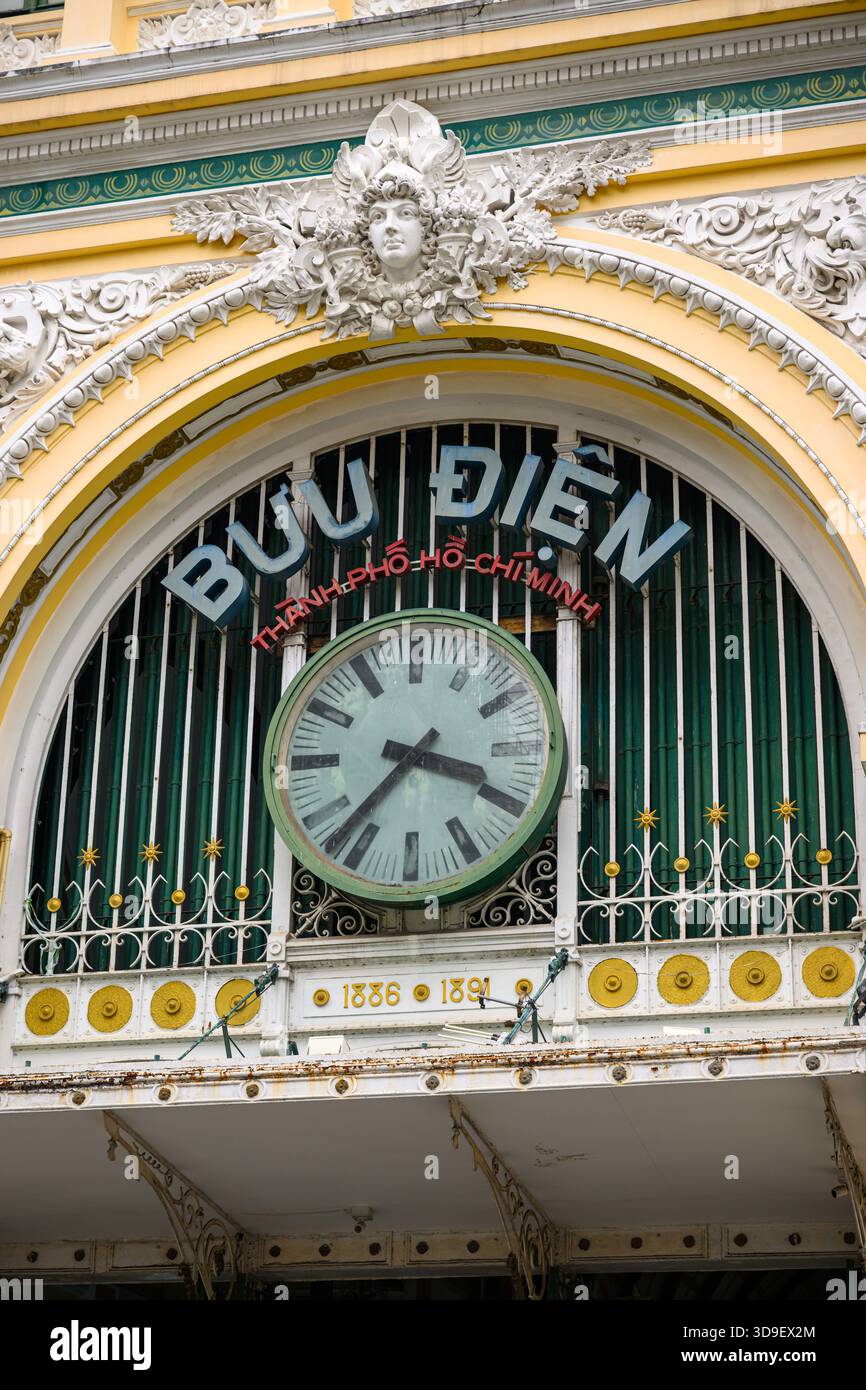 Front view of the Saigon Central Post Office (Bui Dien), Ho Chi Minh ...