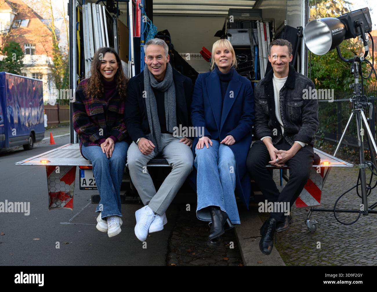 PRODUCTION - 04 December 2025, Saxony, Leipzig: The actors of the ZDF ...