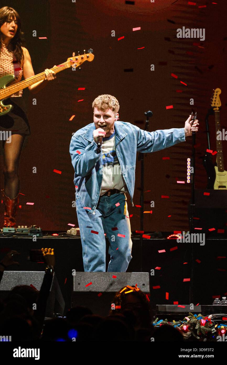 Alex Warren performs during iHeartRadio 106.1 KISS FM's Jingle Ball ...