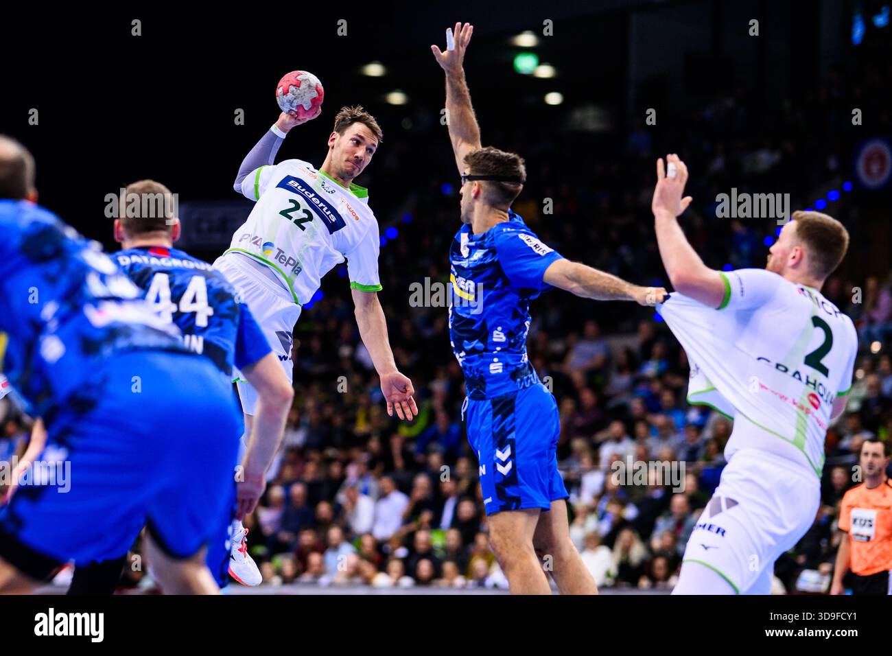 04 December 2025, Baden-Württemberg, Stuttgart: Handball: 1st ...