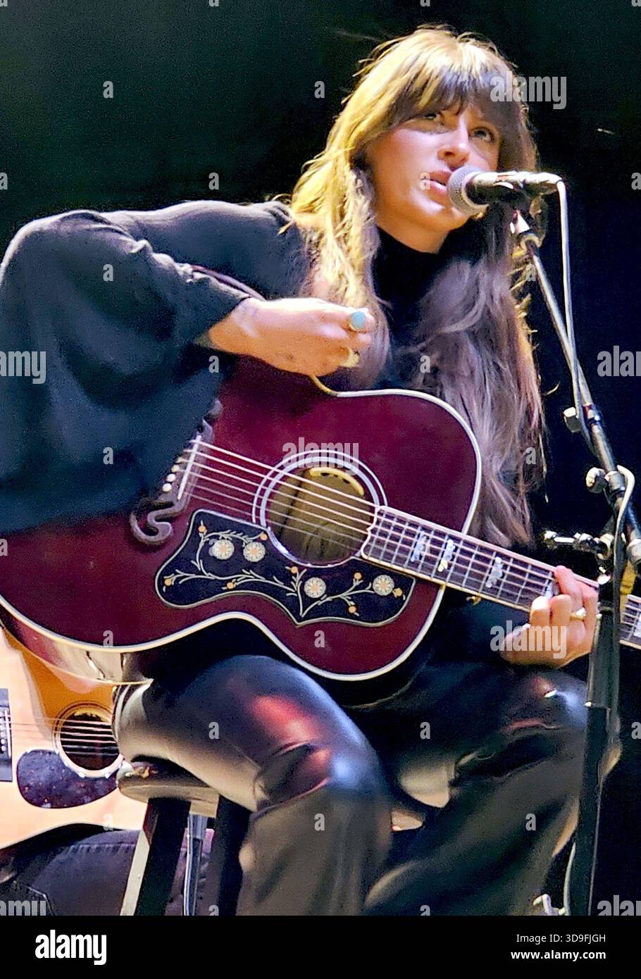 EllaL angley on stage for New Country 101-FIVE Close Up Concert, The ...