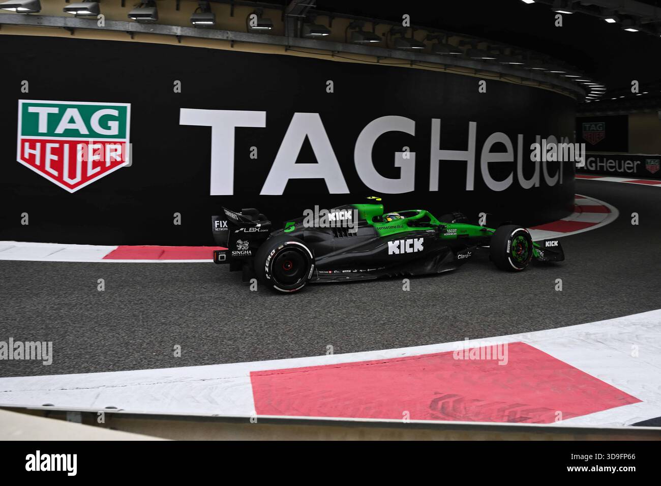 Yas Island, Abu Dhabi. 5th Dec 2025. Gabriel Bortoleto of Stake F1 Team ...