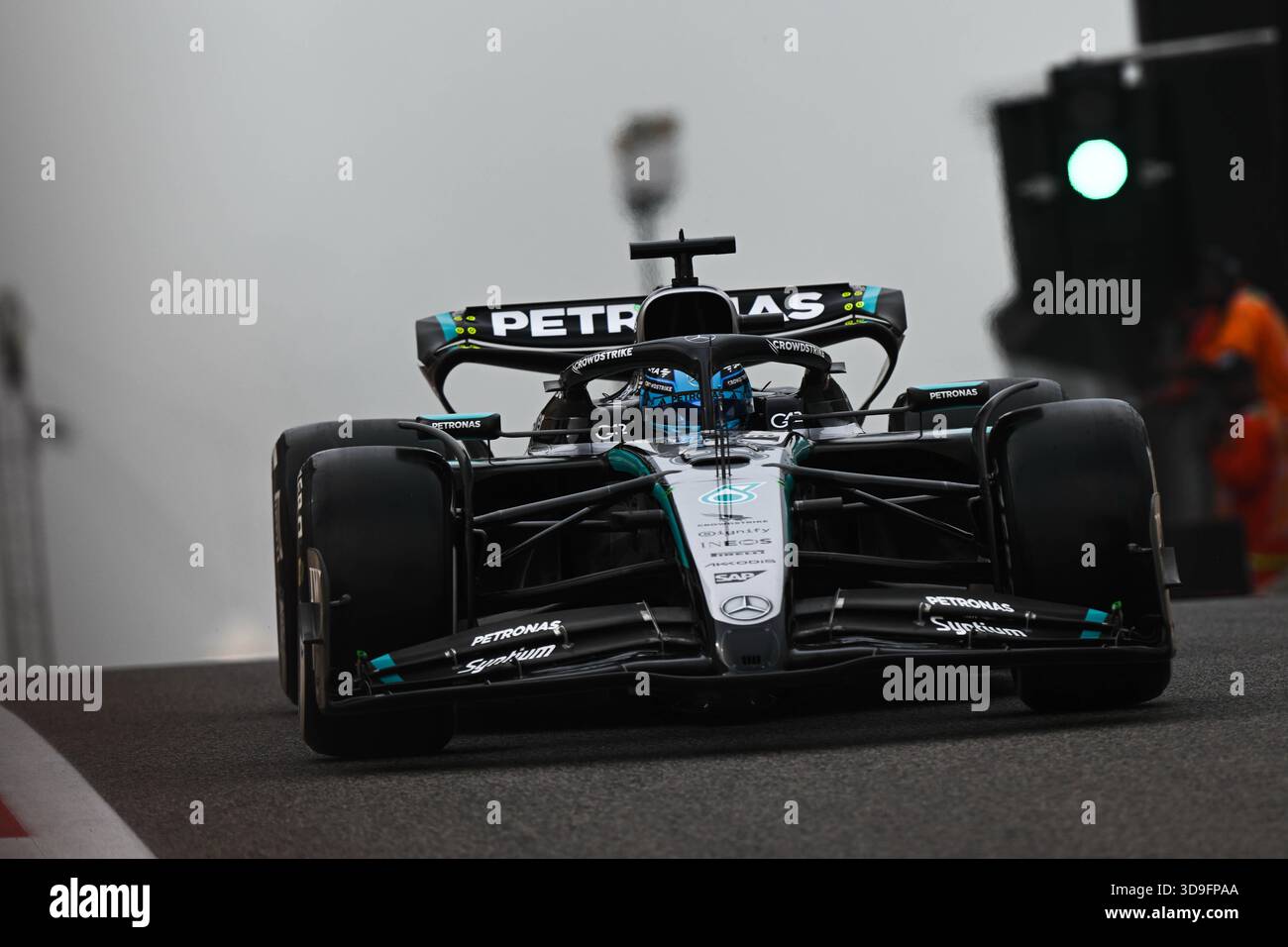 Yas Island, Abu Dhabi. 5th Dec 2025. George Russell of Mercedes-AMG ...