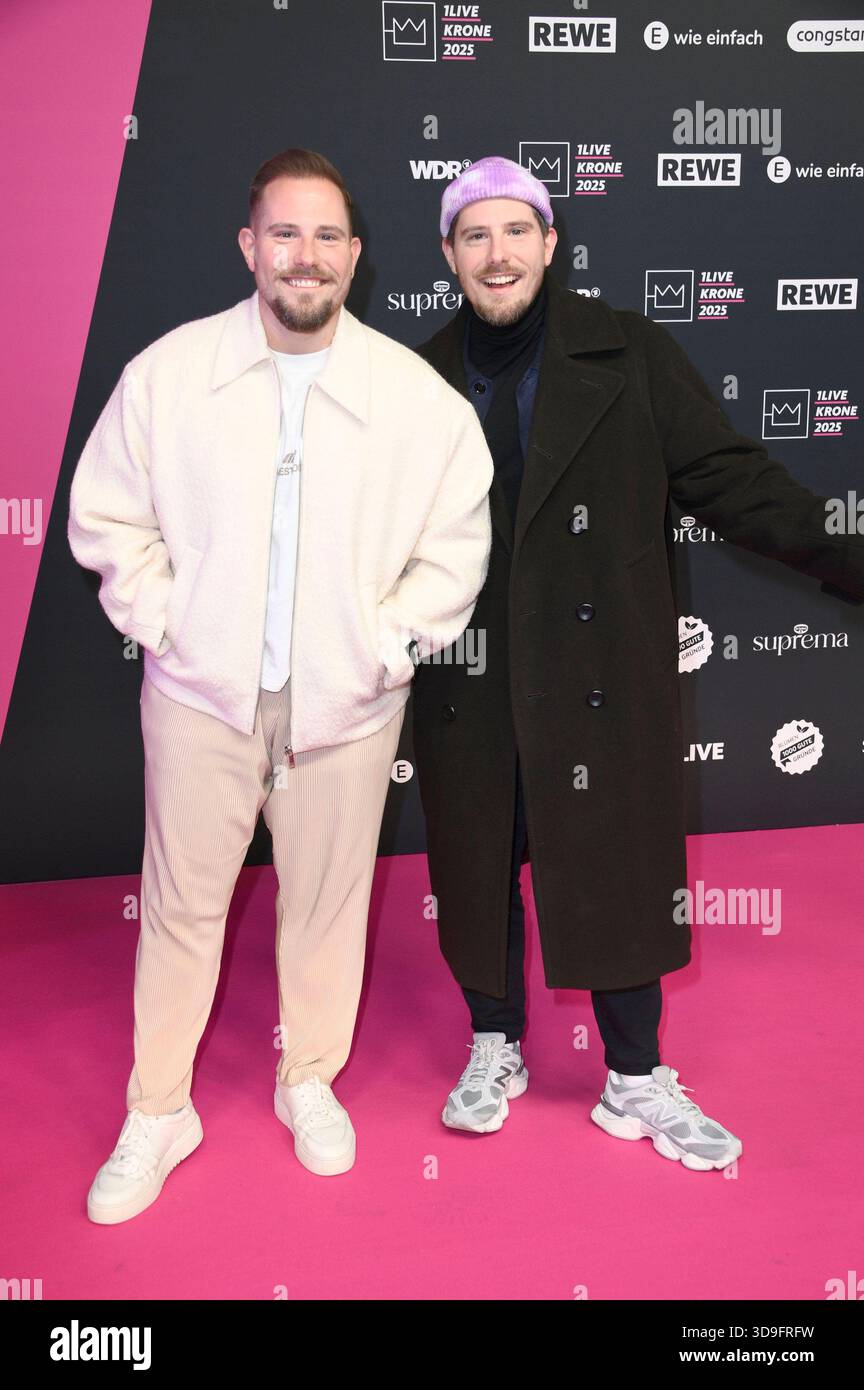Dennis Wolter und Benni Wolter bei der 26. Verleihung der 1Live Krone ...