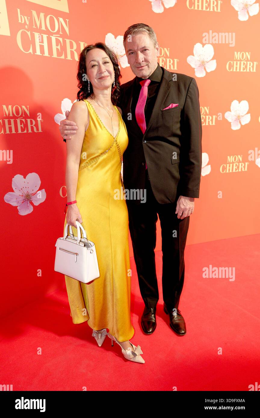 Krista Birkner und Dieter Bach beim Mon Cheri Barbara Tag 2025 in der ...