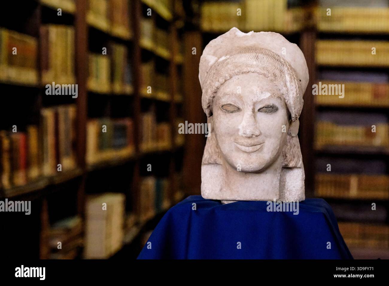 presentazione della Testa di Kore da Vulci, testimonianza di statuaria ...