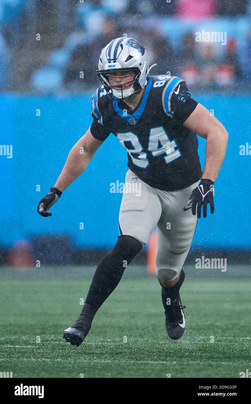 Carolina Panthers tight end Mitchell Evans (84) runs a route against ...
