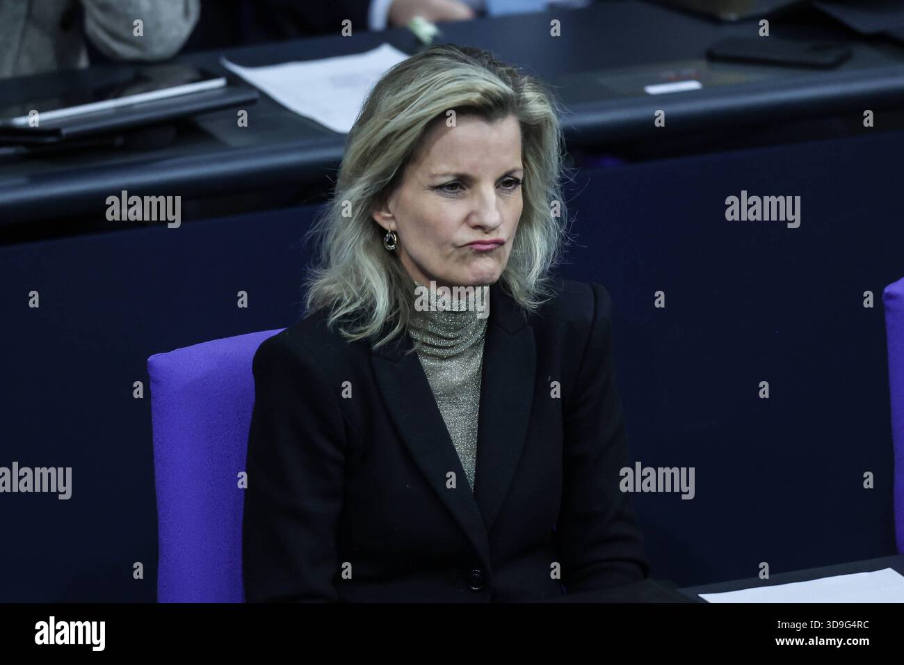Politik - Deutscher Bundestag - 48. Bundestagssitzung 05.12.2025 ...