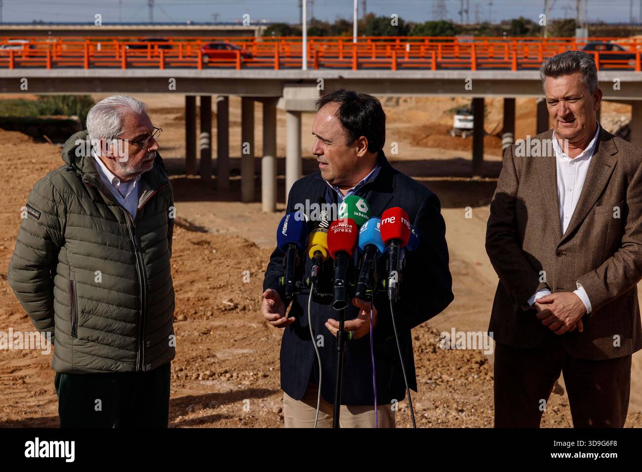 The president of the Generalitat Valenciana, Juanfran Pérez Llorca (c ...