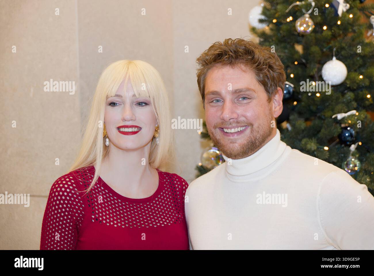 Paris, France. 4th Dec, 2025. Model & painter artist Sonia Gleis and ...