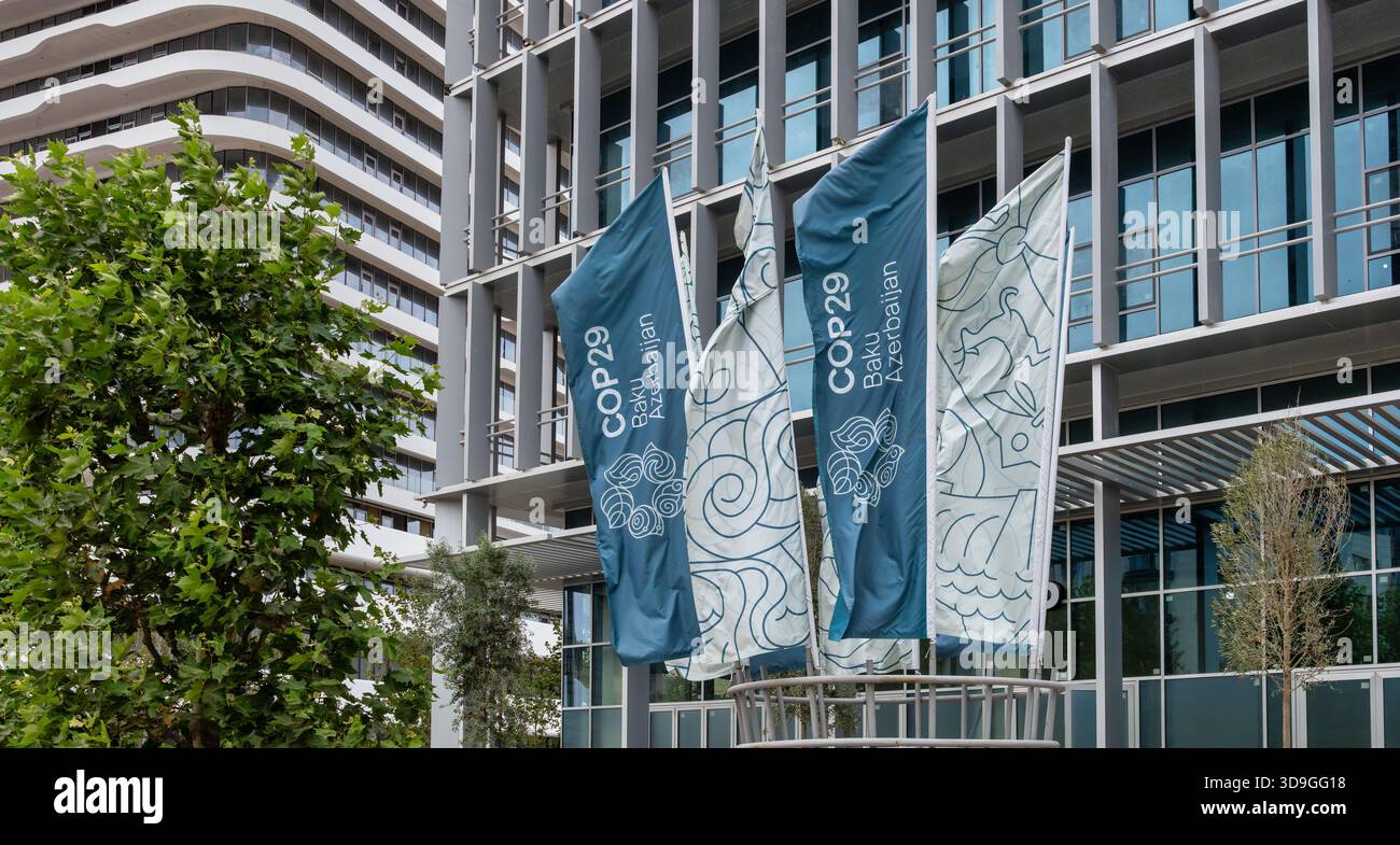 Un climate summit flags hi-res stock photography and images - Alamy