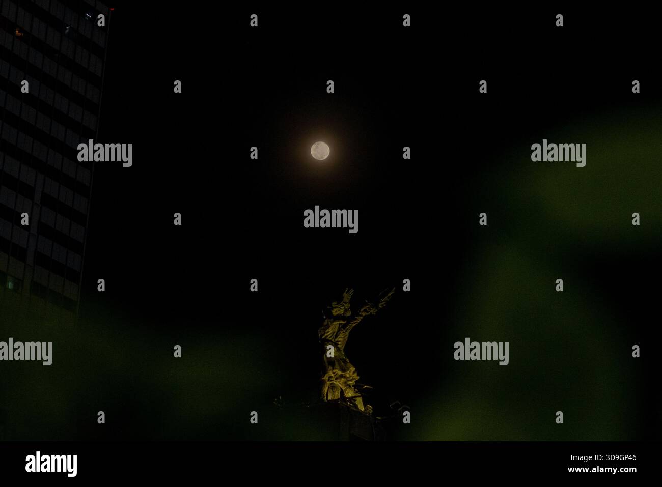 December 5, 2025, Indonesia: A full moon hangs over the central Jakarta ...