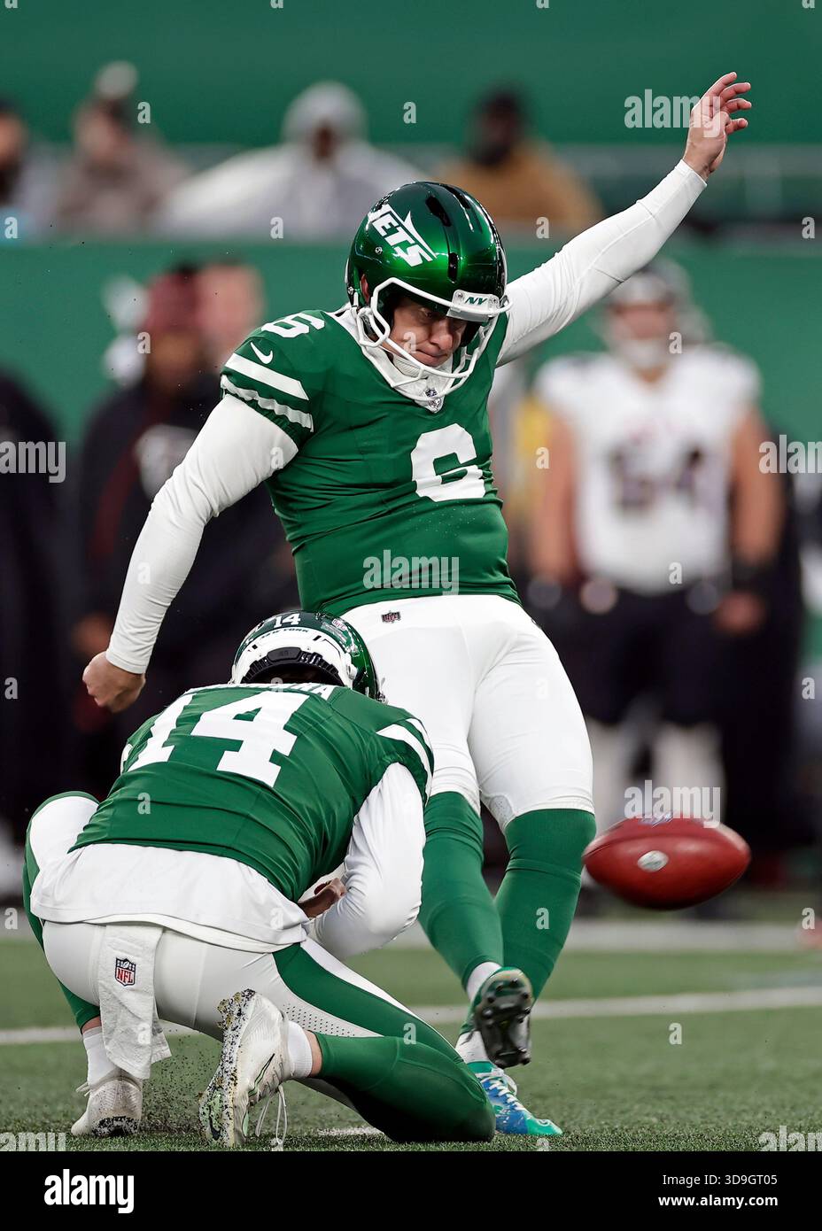 New York Jets place kicker Nick Folk (6) during an NFL football game ...