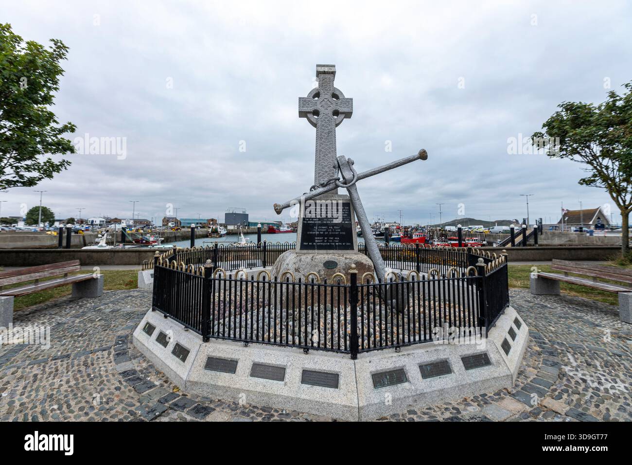 Howth Seafarers Memorial, Howth, Dublin, Ireland Stock Photo - Alamy
