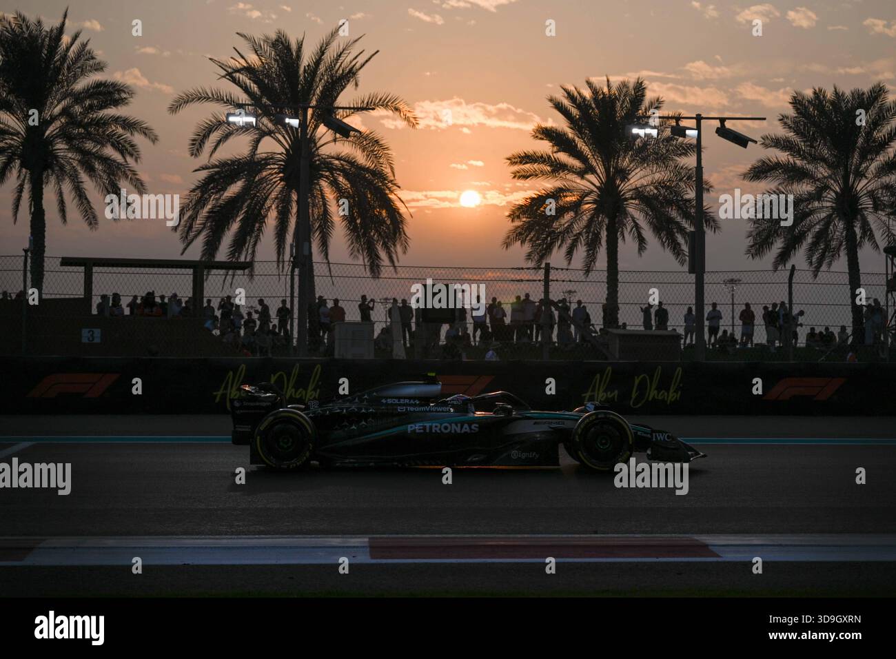 Yas Island, Abu Dhabi. 5th Dec 2025. Andrea Kimi Antonelli of Mercedes ...