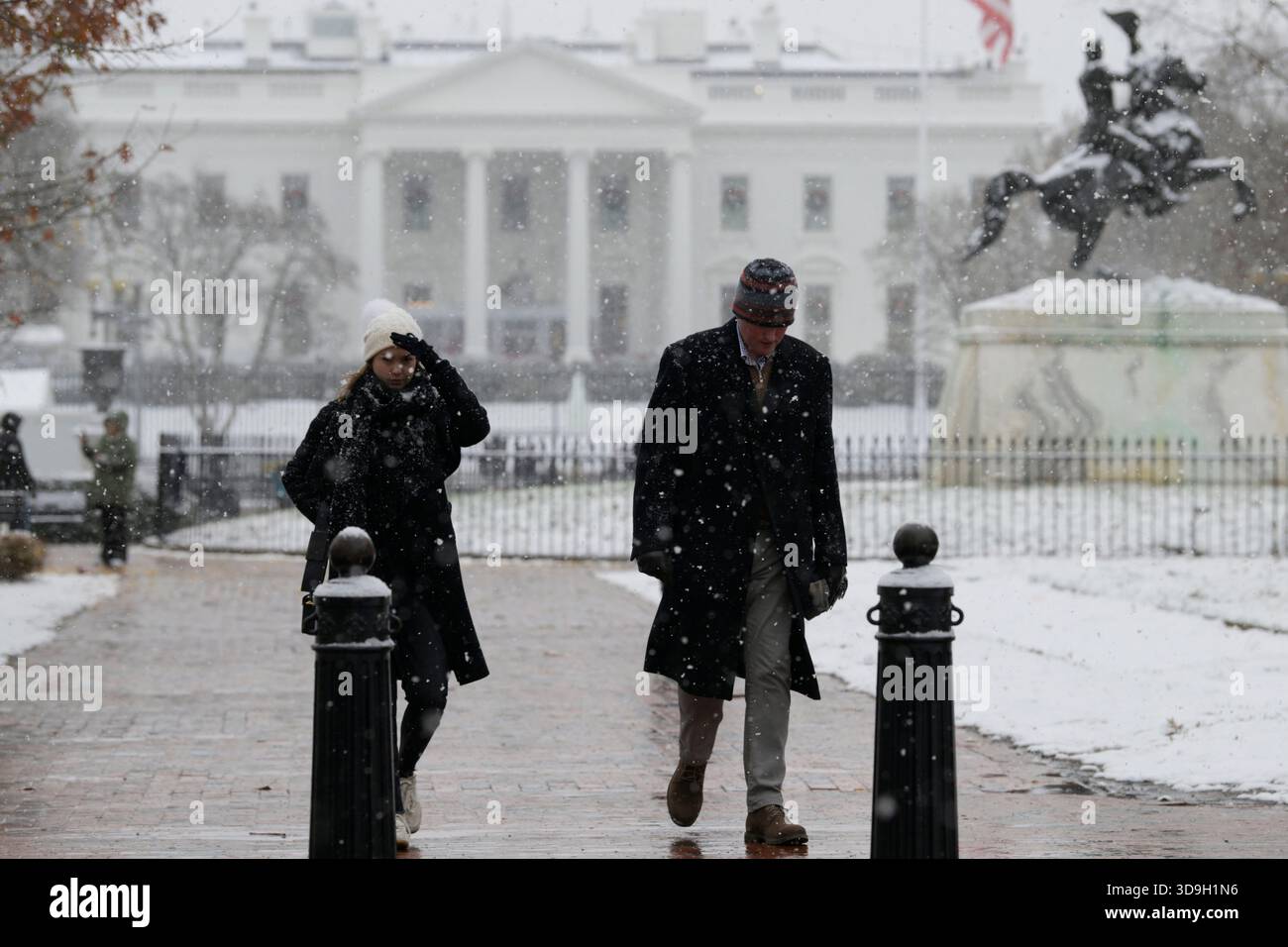 US Capital Washington DC and surrounding areas sees first snow of the ...