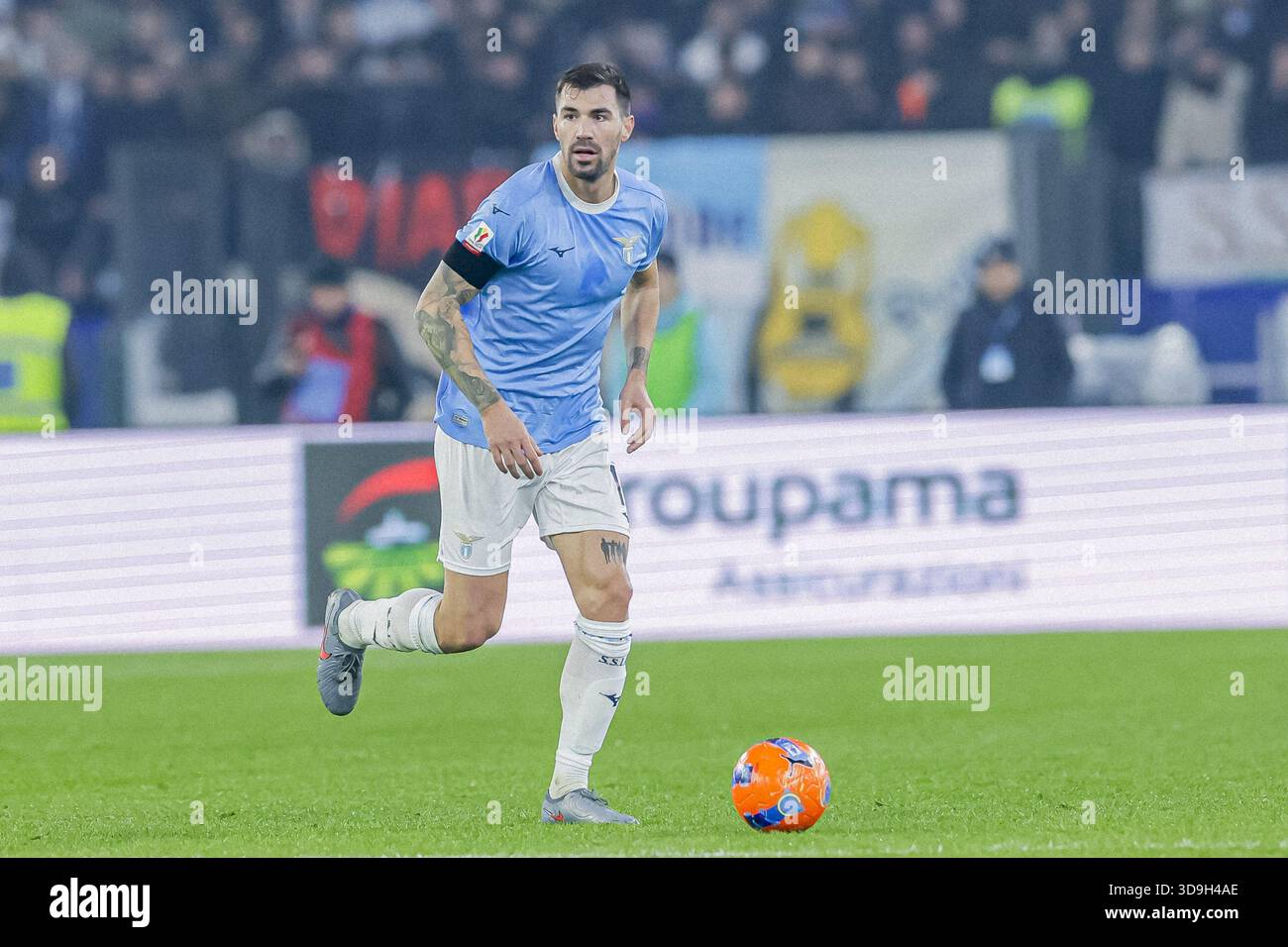 Lazio's Italian defender Alessio Romagnoli controls the ball during ...