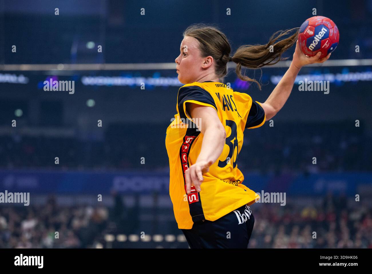 251205 Elin Hansson of Sweden during the 2025 IHF Women’s World ...