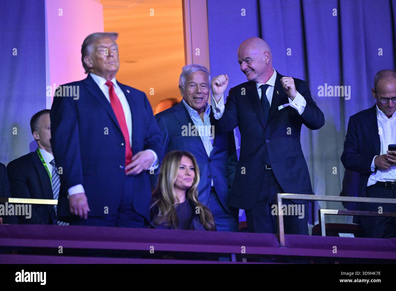 FIFA President Gianni Infantino, right, and New England Patriots owner ...