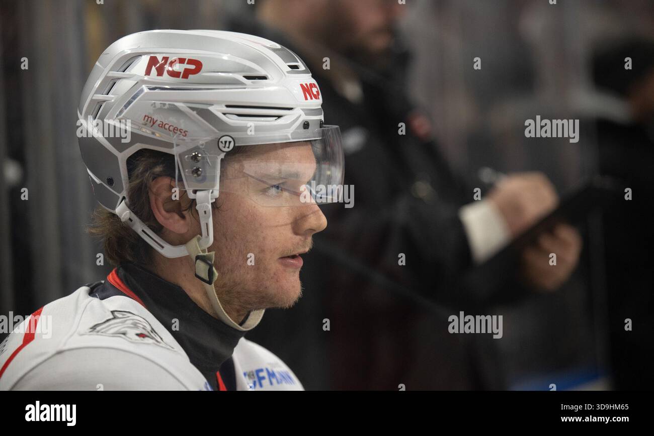 Josef Eham (Nuremberg Ice Tigers, forward, #44); PENNY DEL; Cologne ...