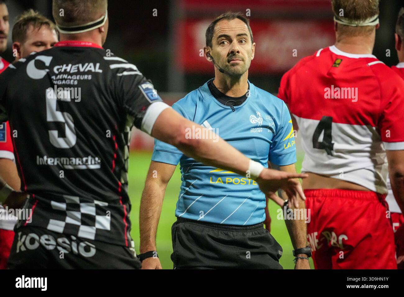 The referee Jonathan GASNIER during the Pro D2 match between Biarritz ...