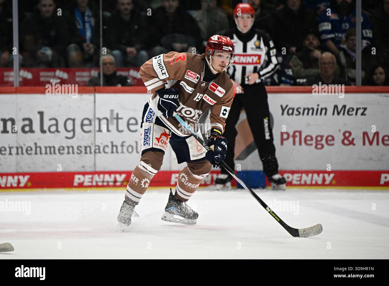 Hakon Haenelt (Schwenninger Wild Wings) Schwenninger Wild Wings versus ...